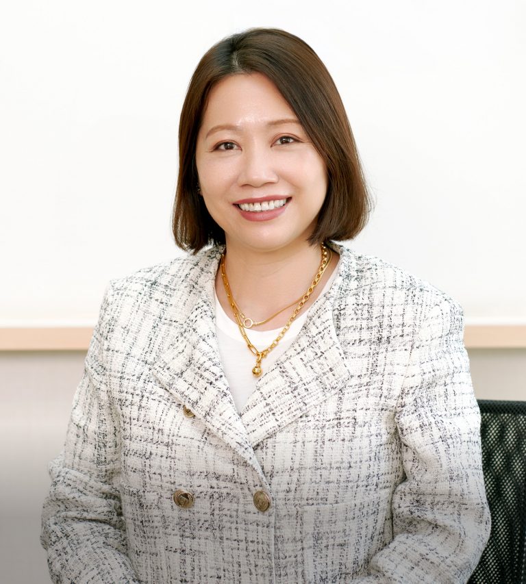 Ivan Vanis – Global