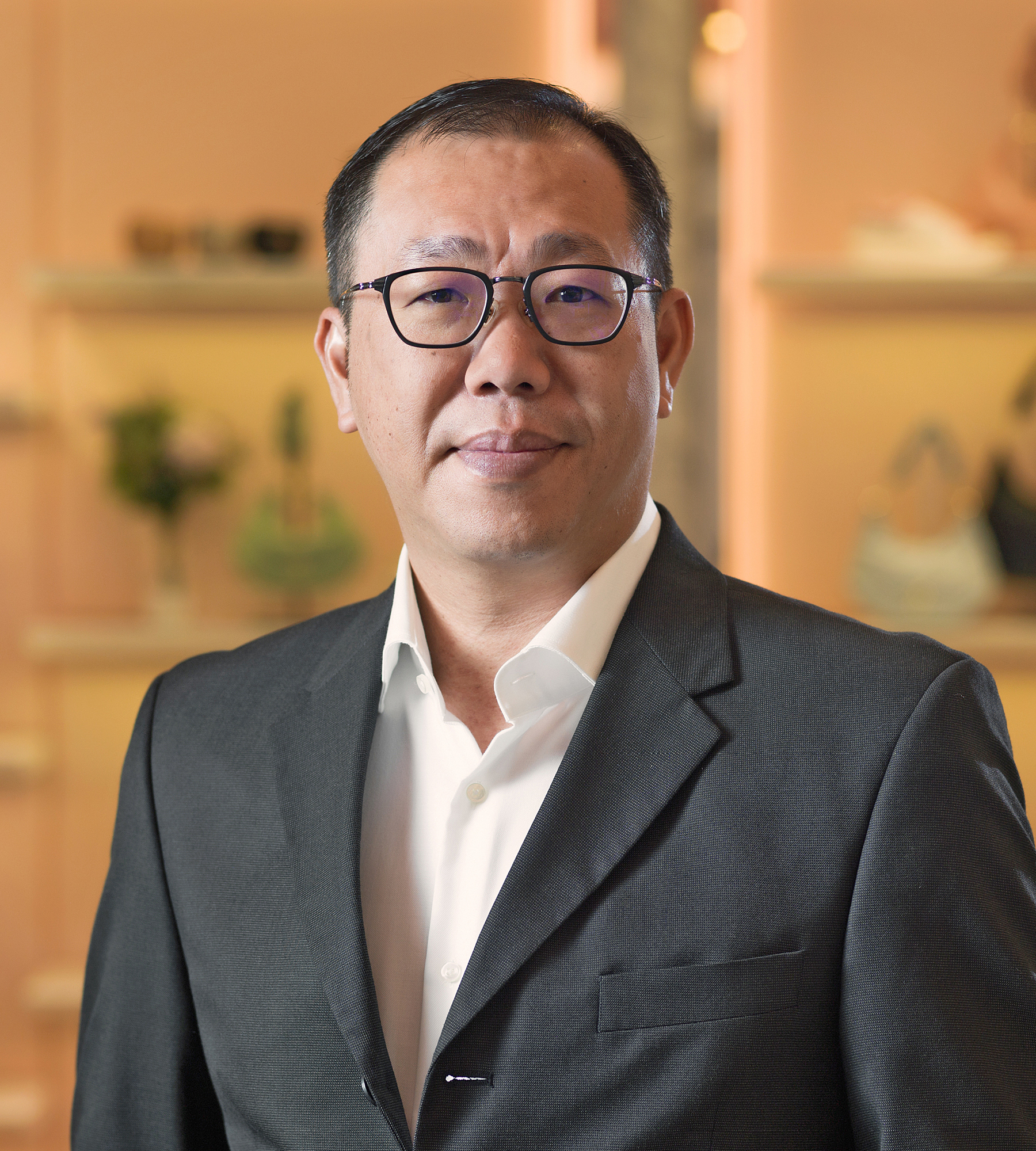 Fong Yee Chiang – Global