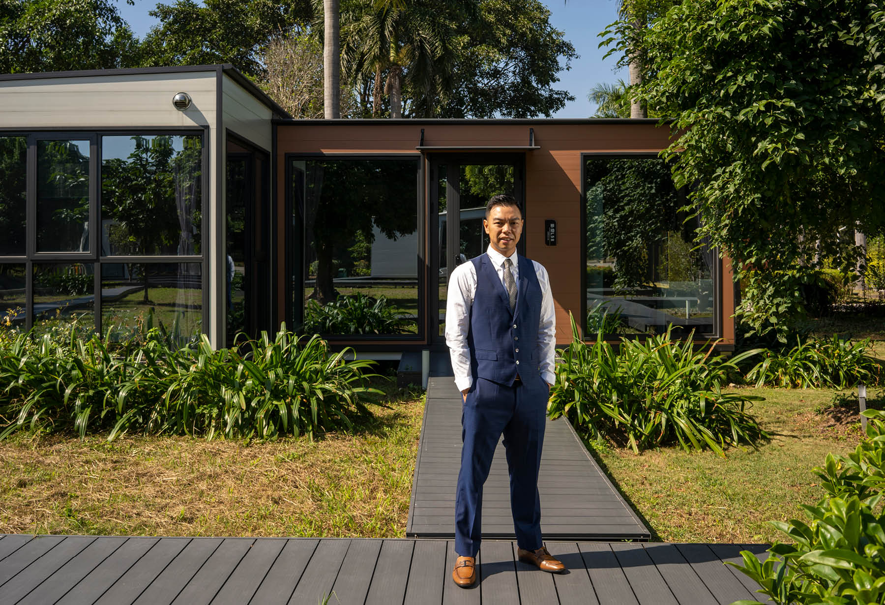 Eric Kwong – Global