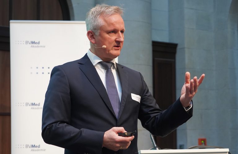 Christian Schmidt – Global