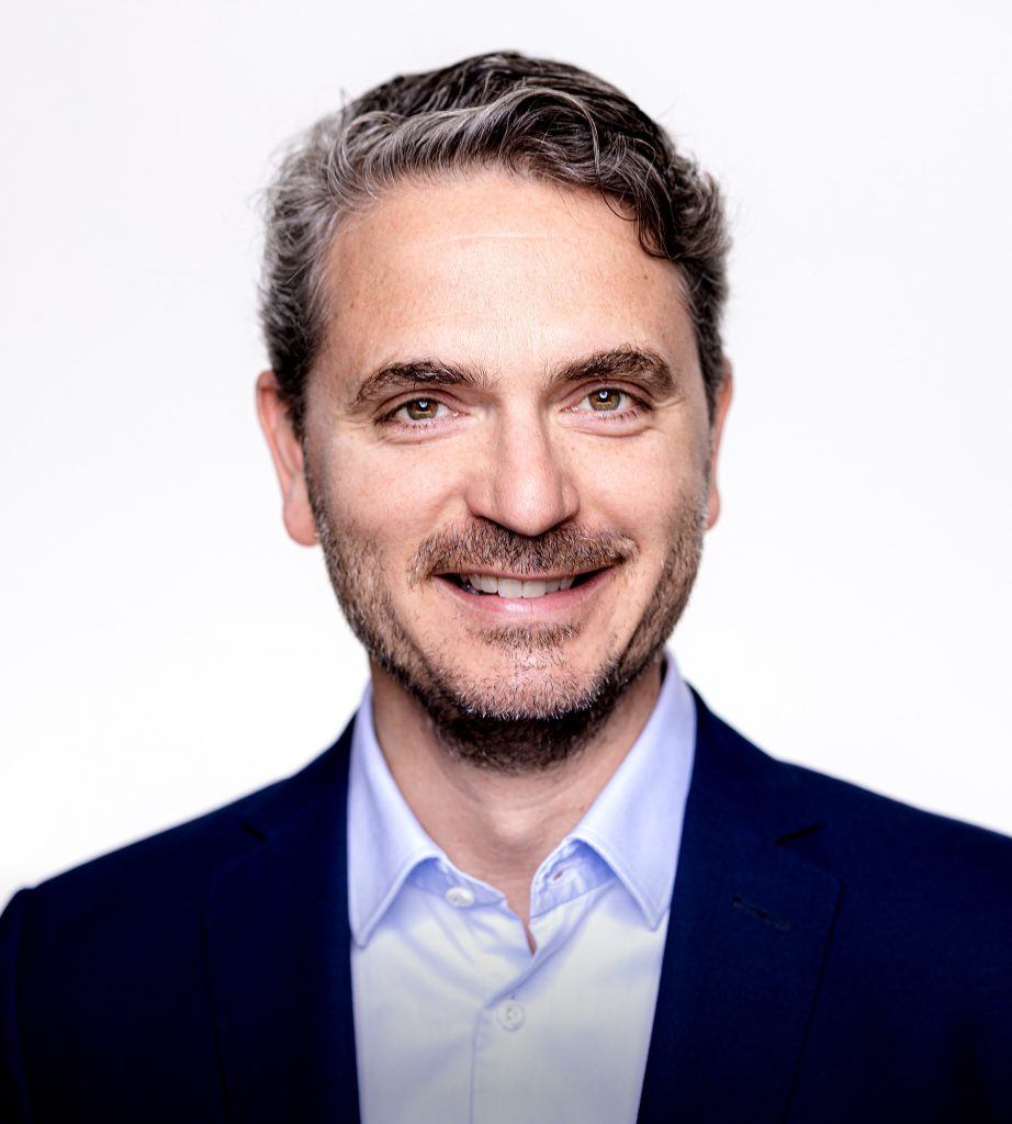 Audrey Oswell – Global