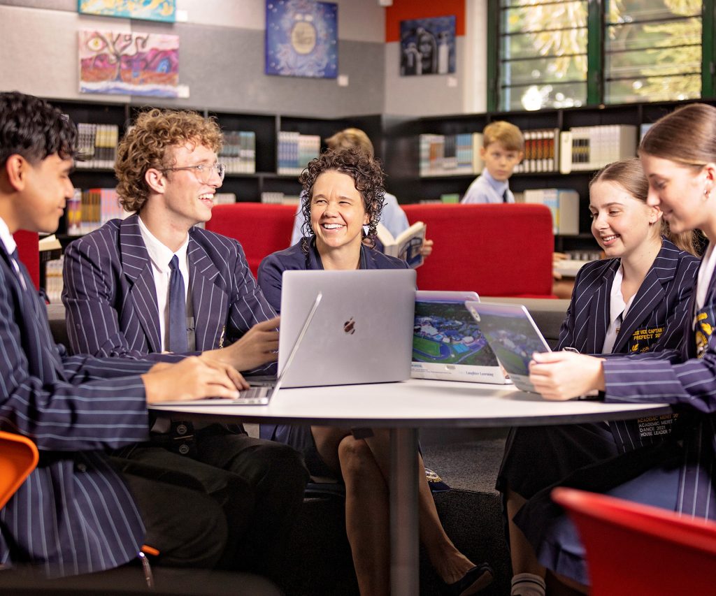 Kate Mortimer – Global