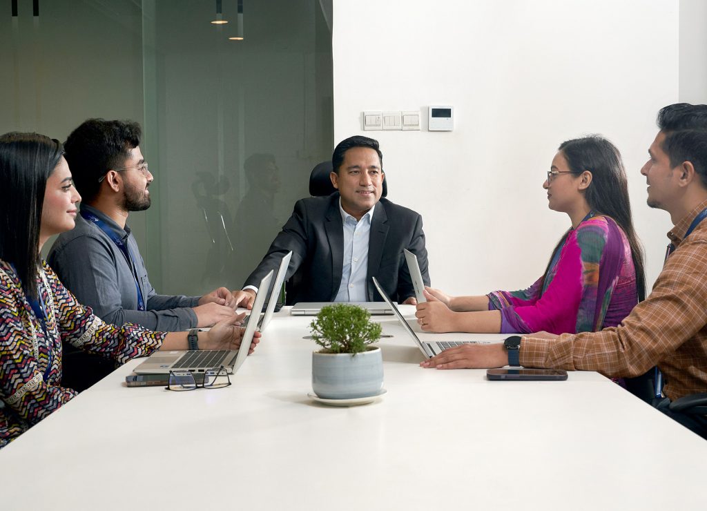 Arif Islam – Global