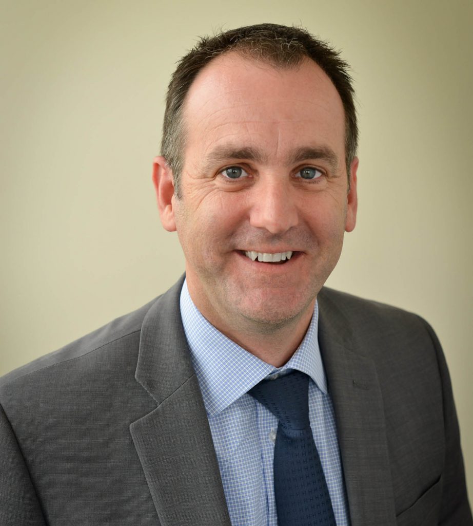 Andrew Lee – Global