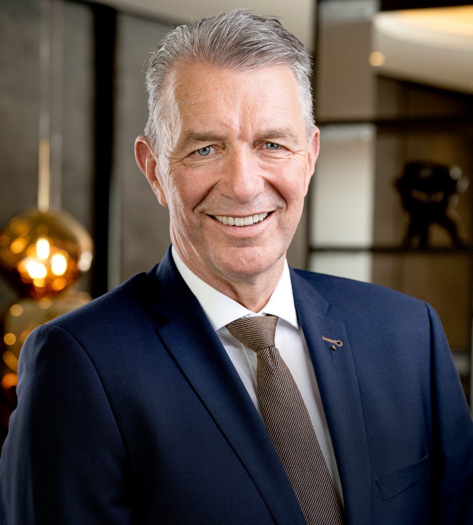 Stanley Ng – Global