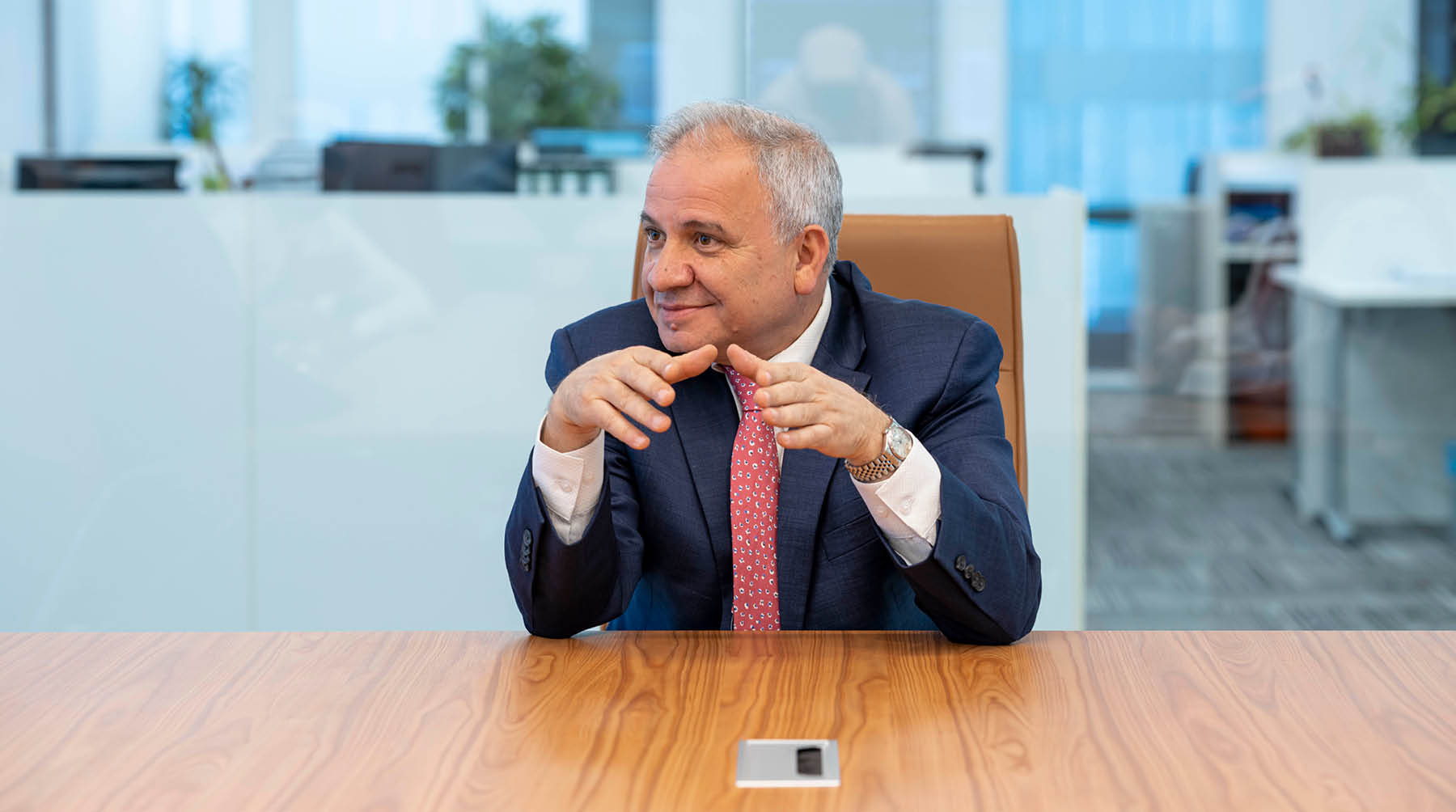 Hussein Fares – Global