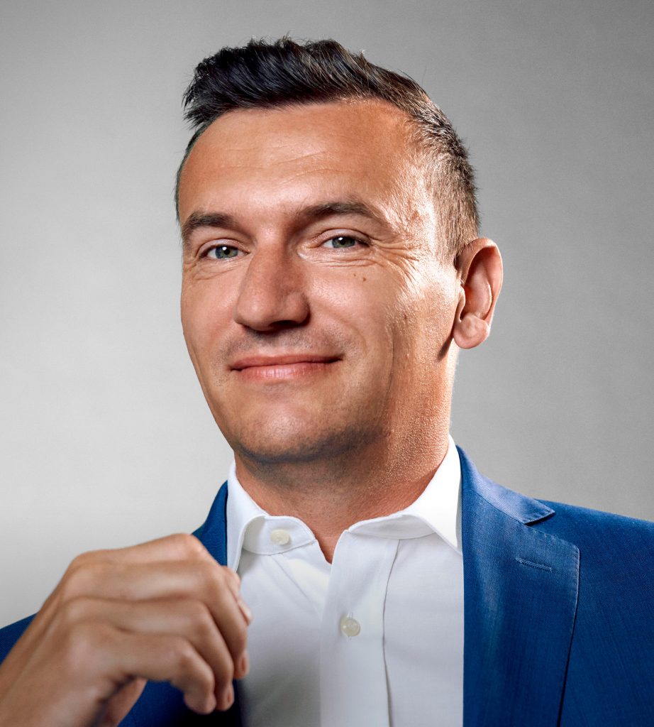 Pamela Pascual – Global