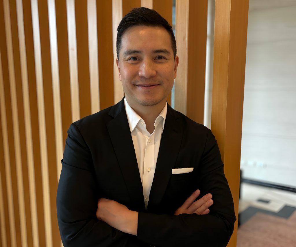 Steven Yang – Global