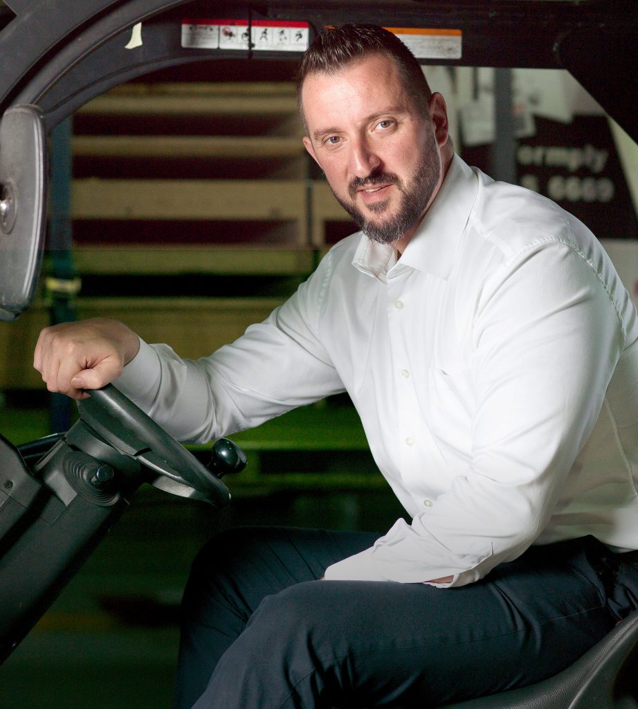 Ivan Vanis – Global