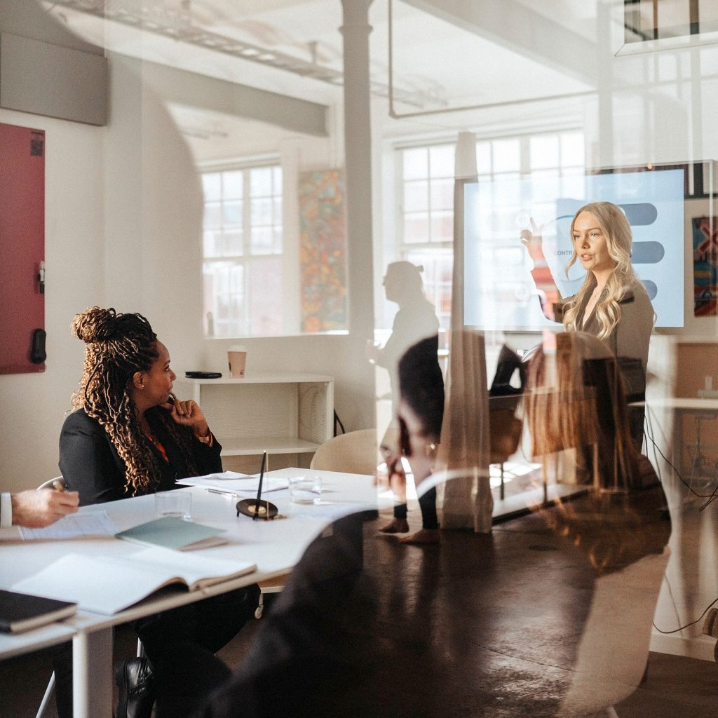 Three Communication Hacks Great Leaders Use to Empower Teams – Global