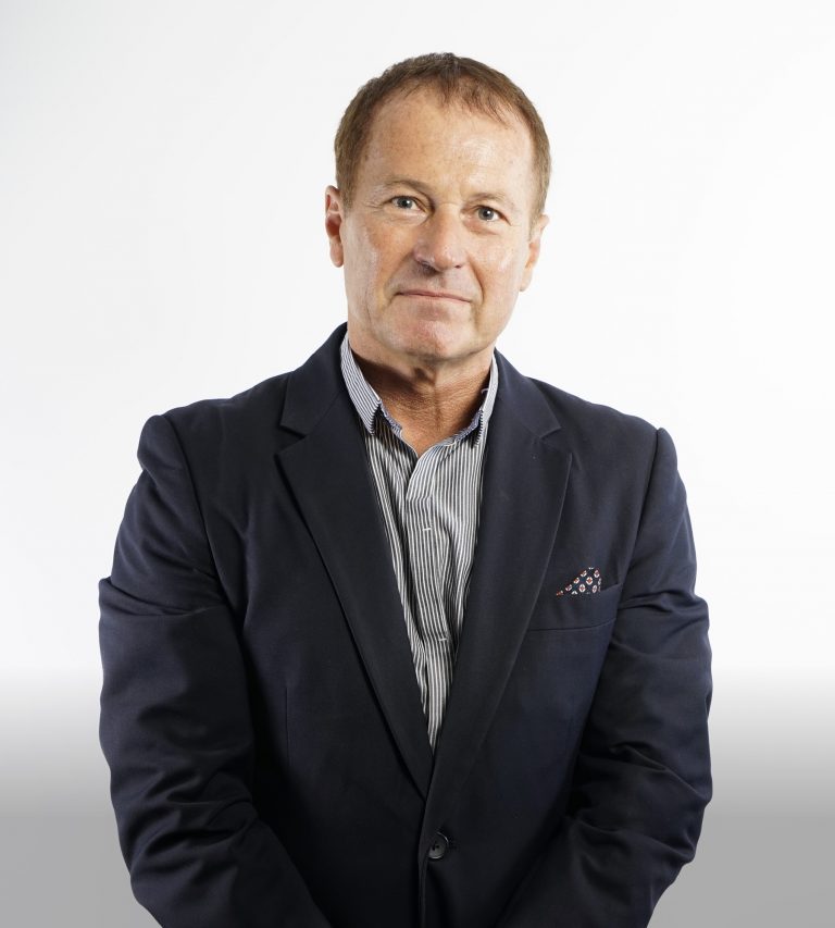 Alan Macdonald – Global