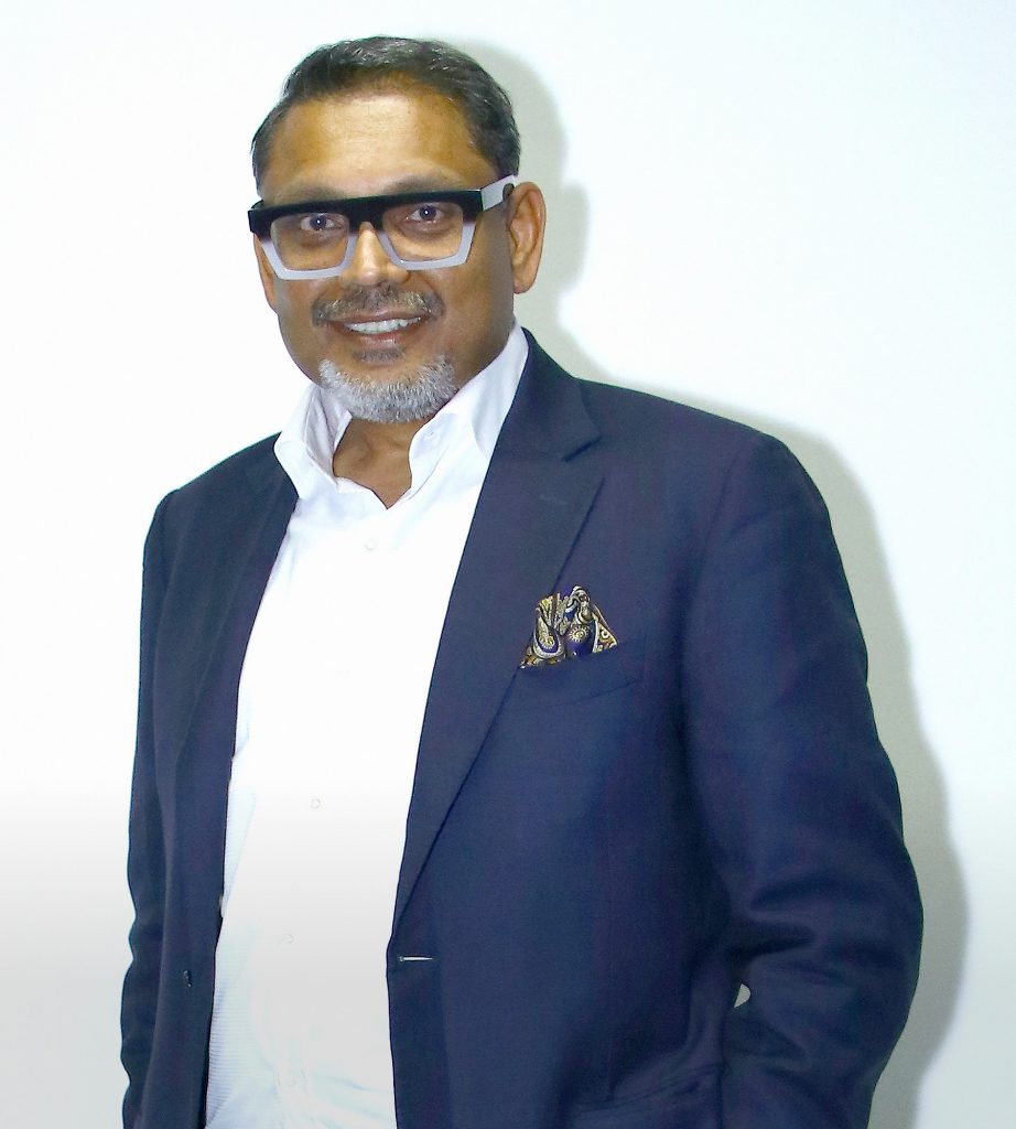 Jacques Hayaux du Tilly – Global