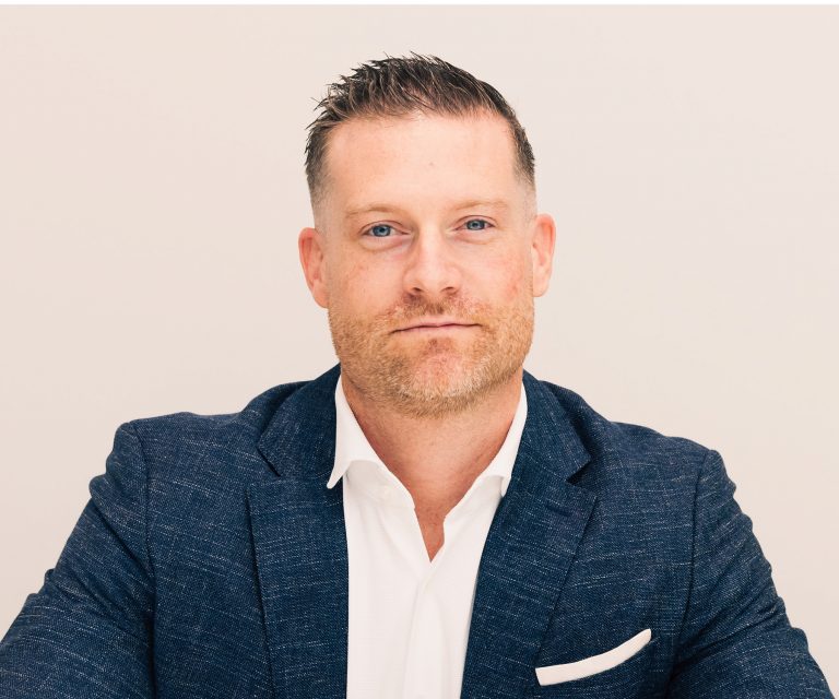 Kurt Saunderson – Global