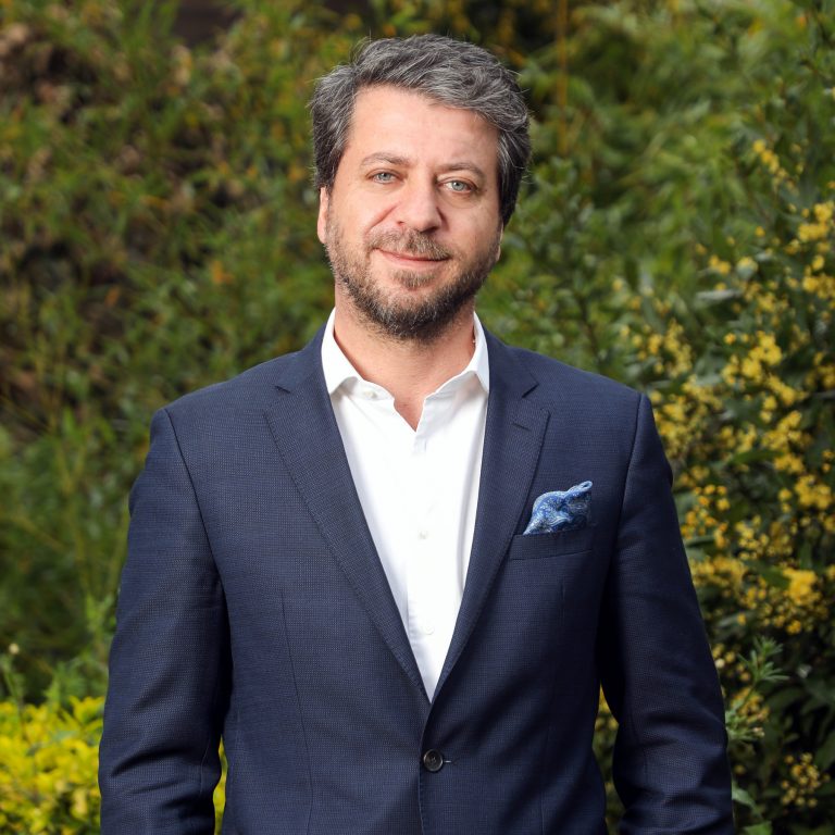 Aslan Doğan – Global