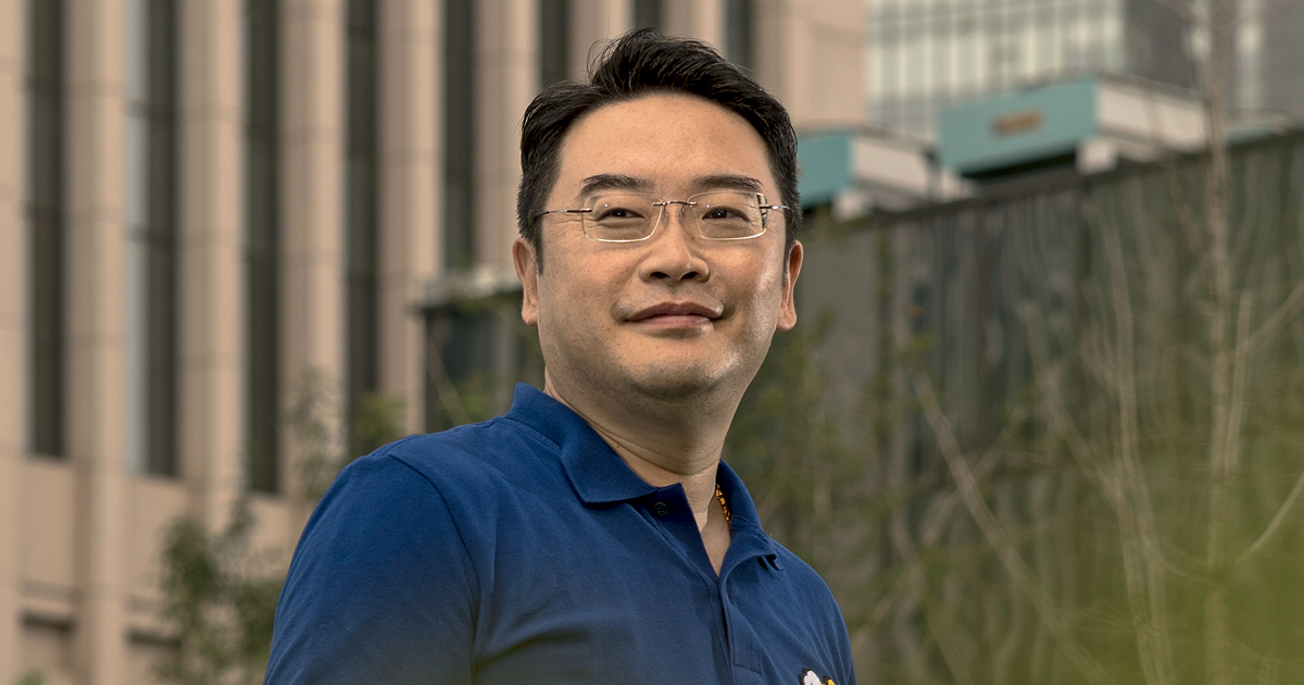 宇德钧：不断跳脱传统的窠臼 – China