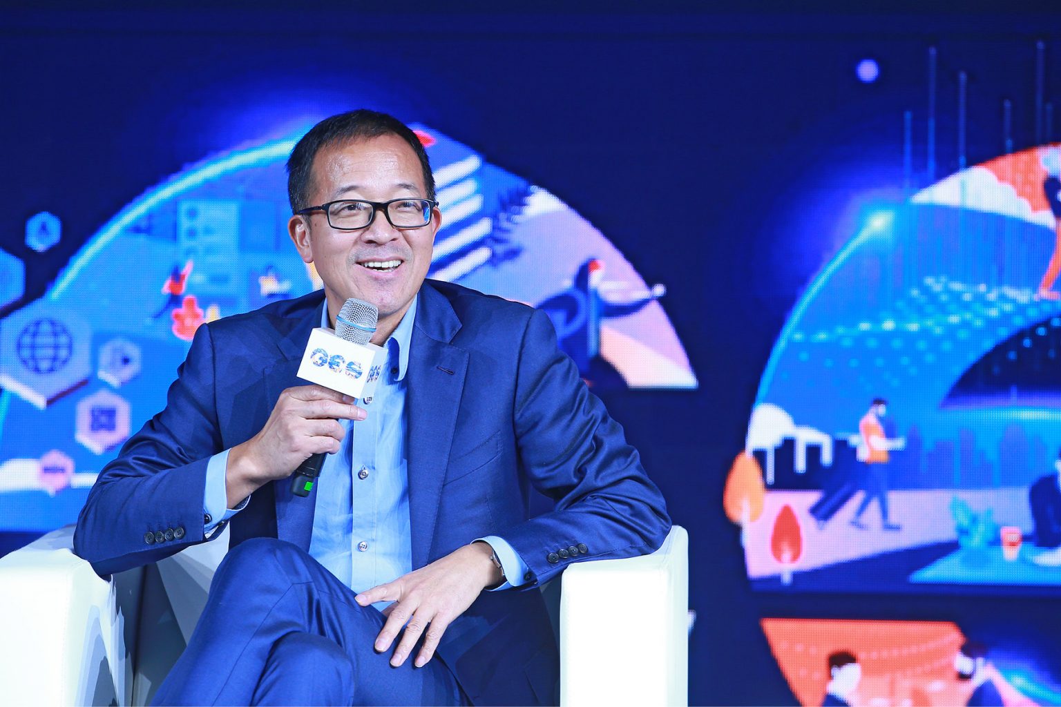 俞敏洪：绝望中创造希望的传奇 – China