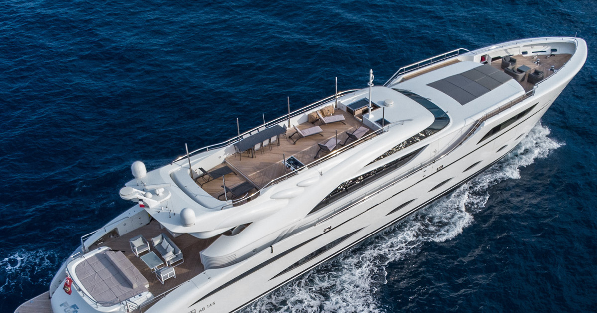 Yates medianos y magníficos – Spanish